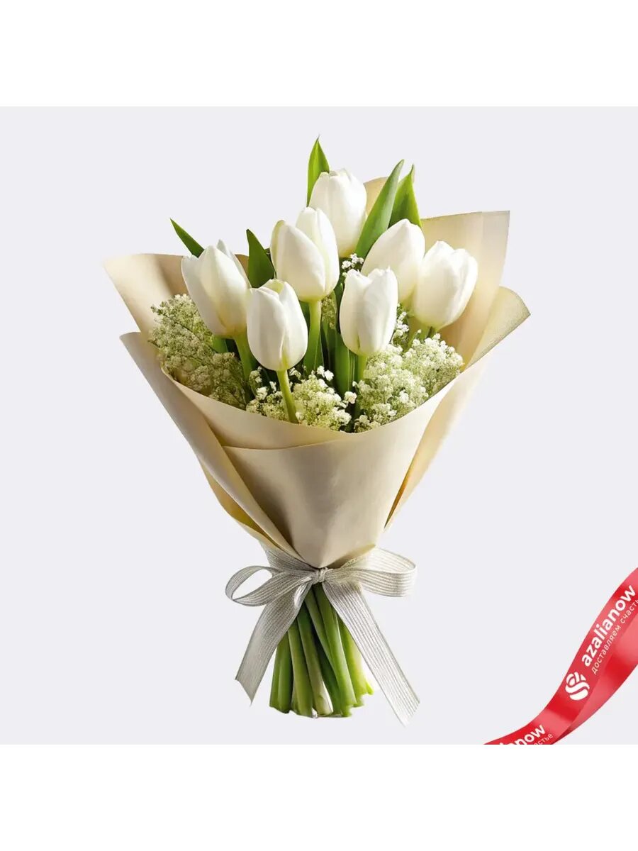 Букет из 7 белых тюльпанов с гипсофилой, в упаковке