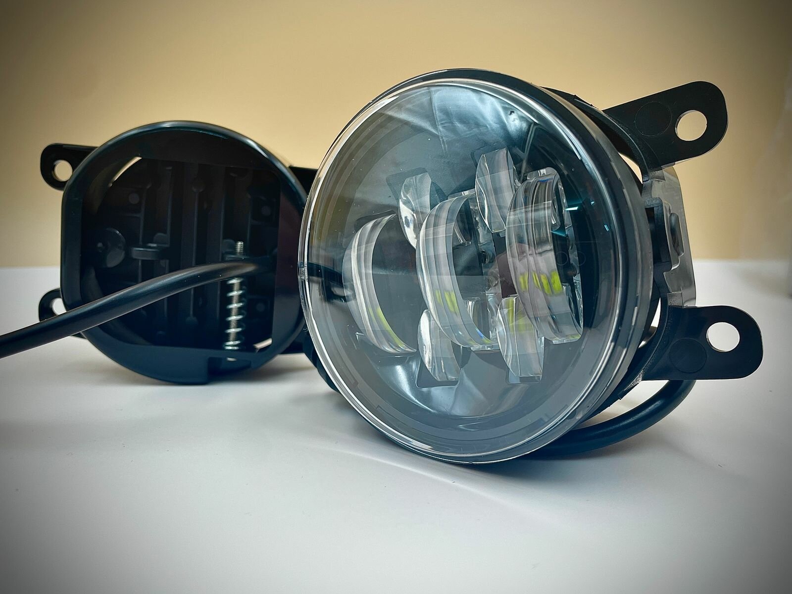 Противотуманные фары светодиодные для NISSAN NOTE 2005-2012 / 8200074008 / 088358 / 043352