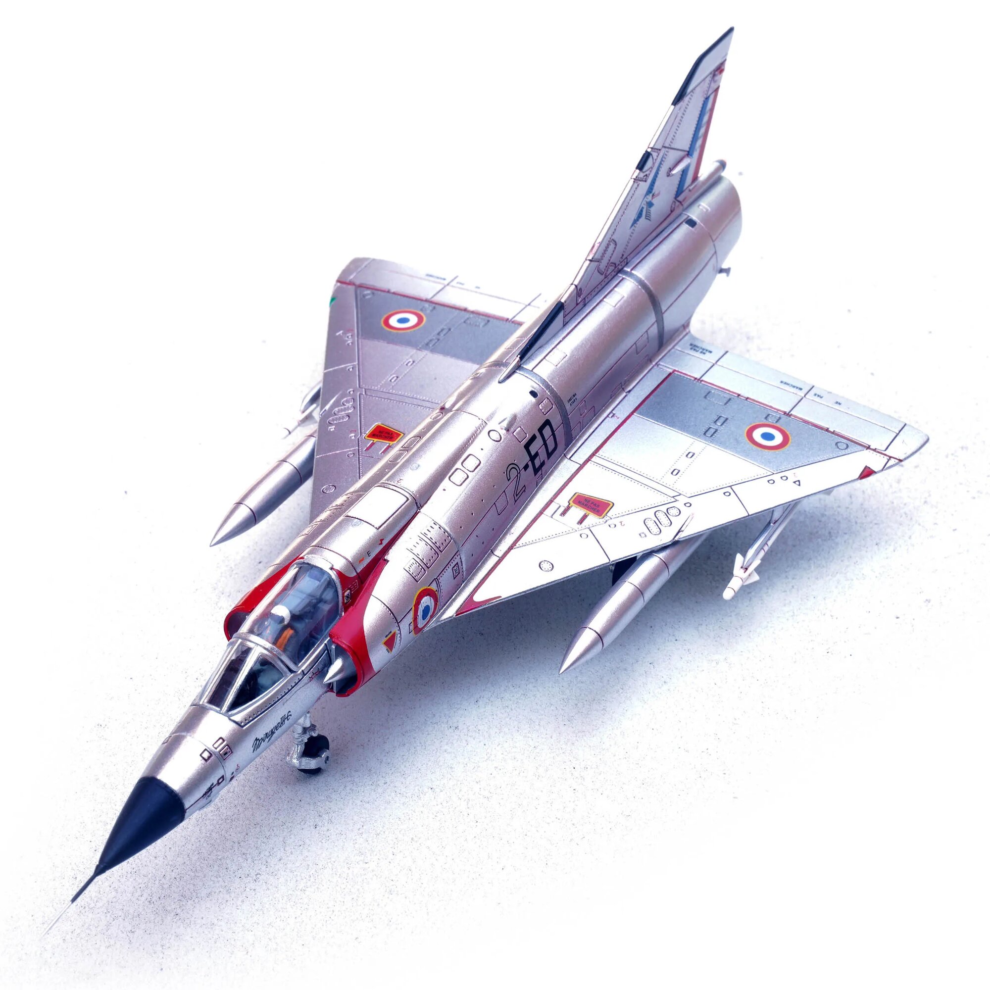 Коллекционная модель самолета TRUMPETER Mirage IIIC2 1:72