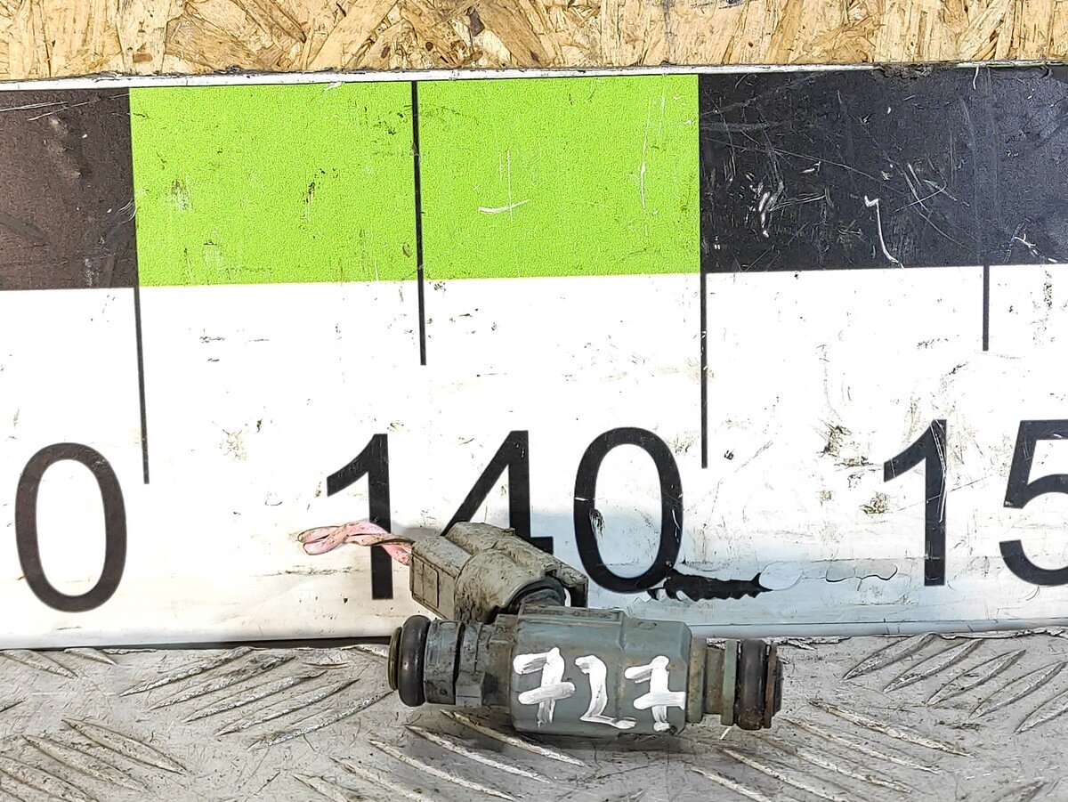 Форсунка двигателя KIA Magentis 2000-2005 3531038010