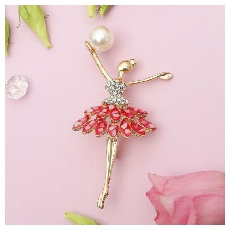 Брошь, пластик