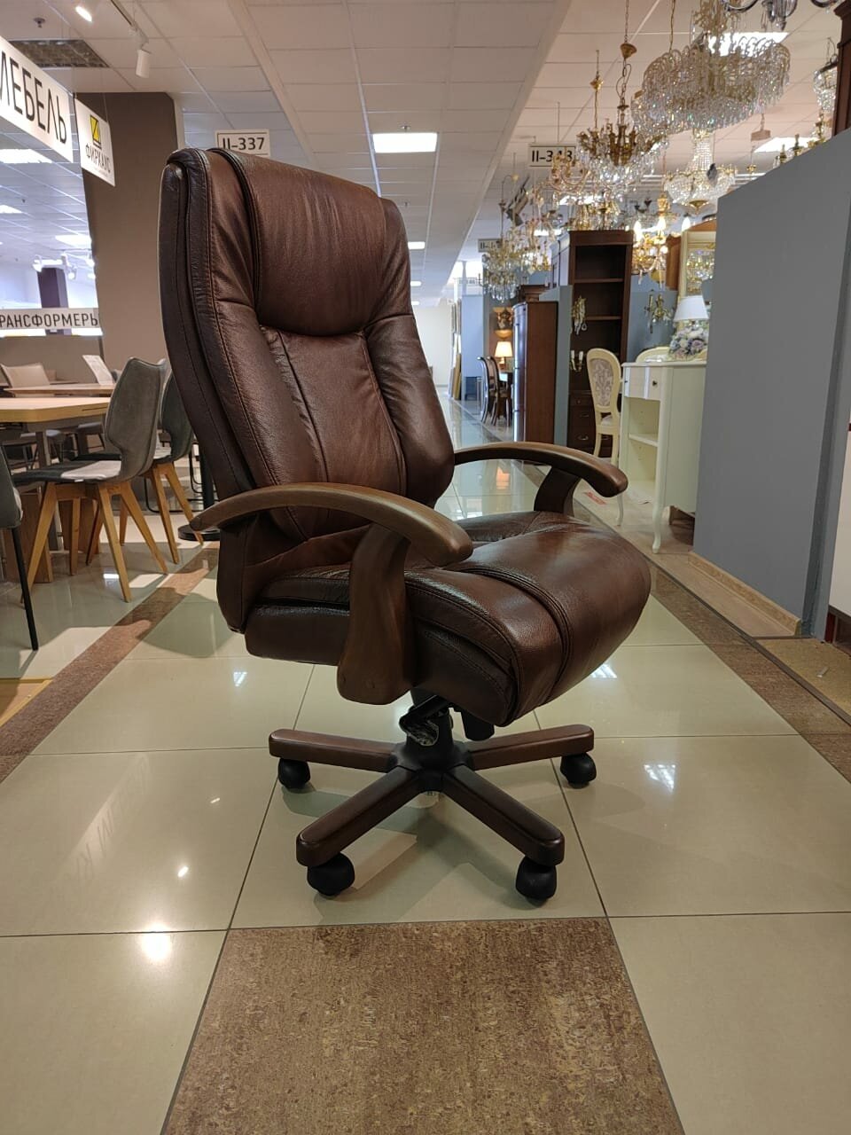 Кресло руководителя Орман кожа 2002/дерево длинные локти