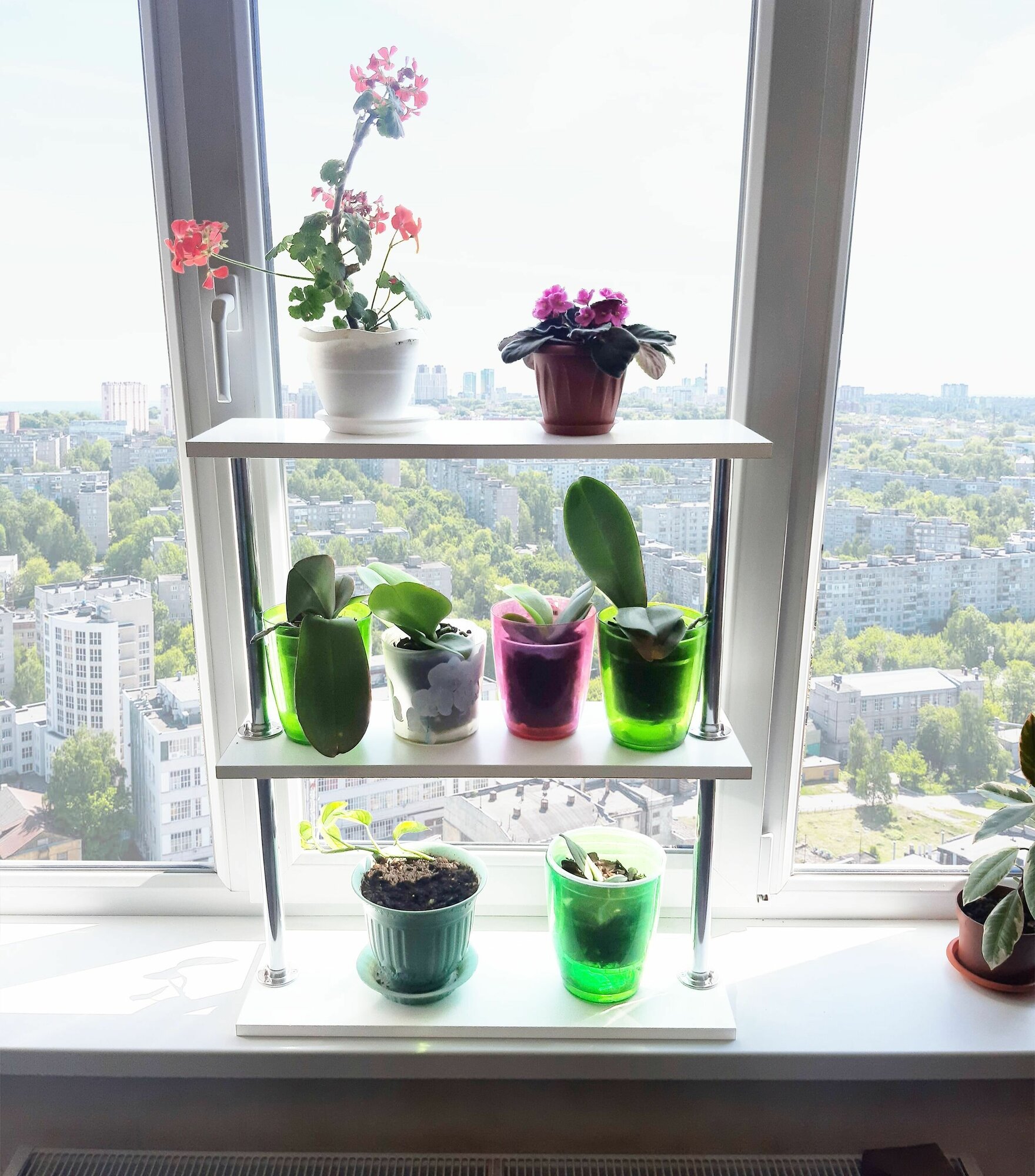 Подставка для рассады и цветов Лесенка 3 полки. На подоконник(окно). Переносная. Высота 75 см. Полки 60х20 см. Цвет белый.