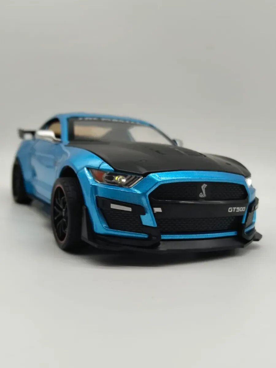Машинка металлическая инерционная 1:24 Ford Mustang GT