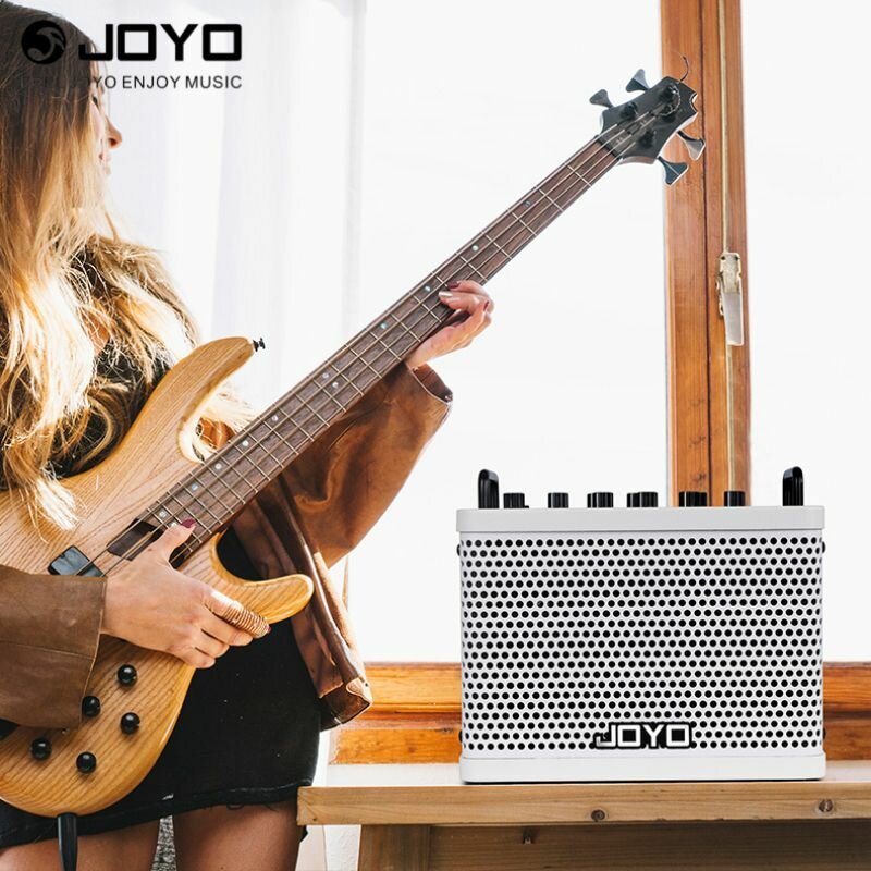 Комбоусилитель для бас-гитары JOYO DC-15B 15 Вт