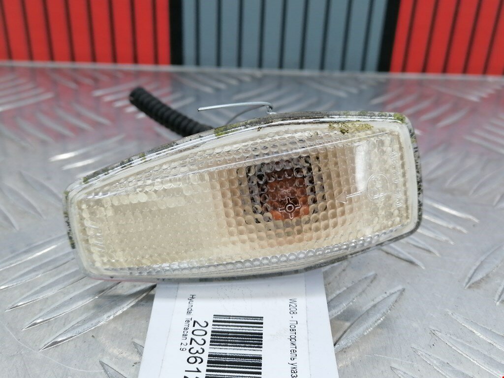 Повторитель указателя поворота правый Hyundai Terracan 9230325500 арт. 2023612