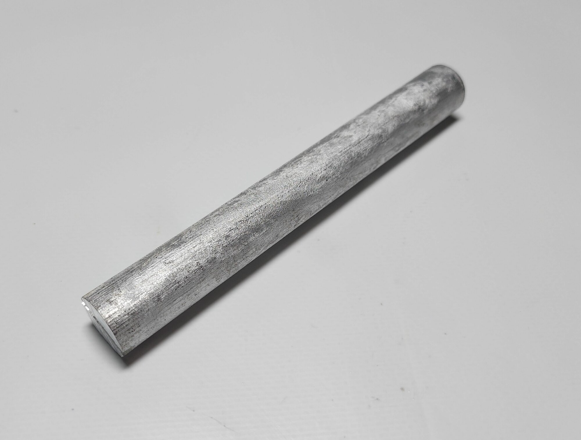 Анод для водонагревателя магниевый d20х160х6 M4