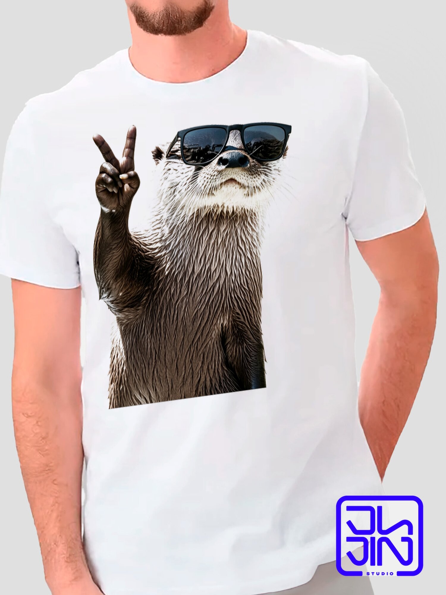 Футболка классическая мужская с авторским принтом Выдра черно-белая, смешная и забавная в темных очках с мемами на белом фоне, белый хлопковый трикотаж с прикольным рисунком на груди