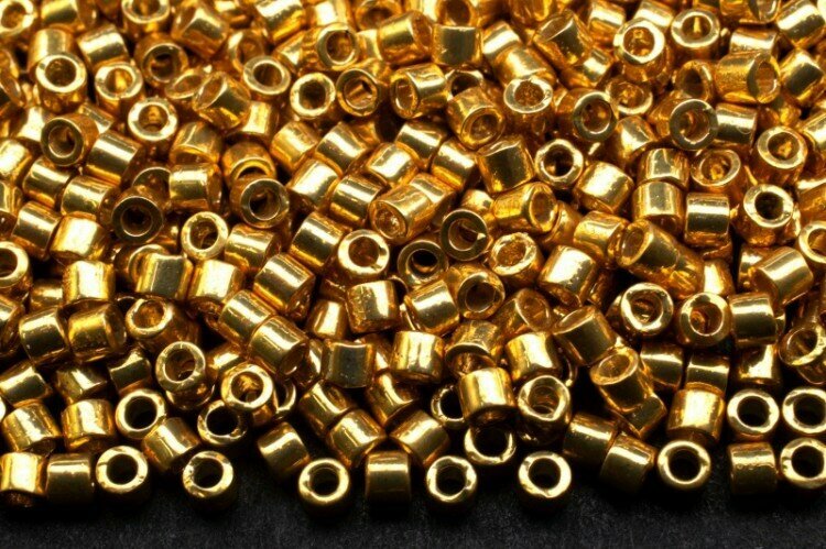 Бисер японский MIYUKI Delica цилиндр 10/0 DBM-1832-TB Duracoat Galvanized, золото, туба около 7 грамм