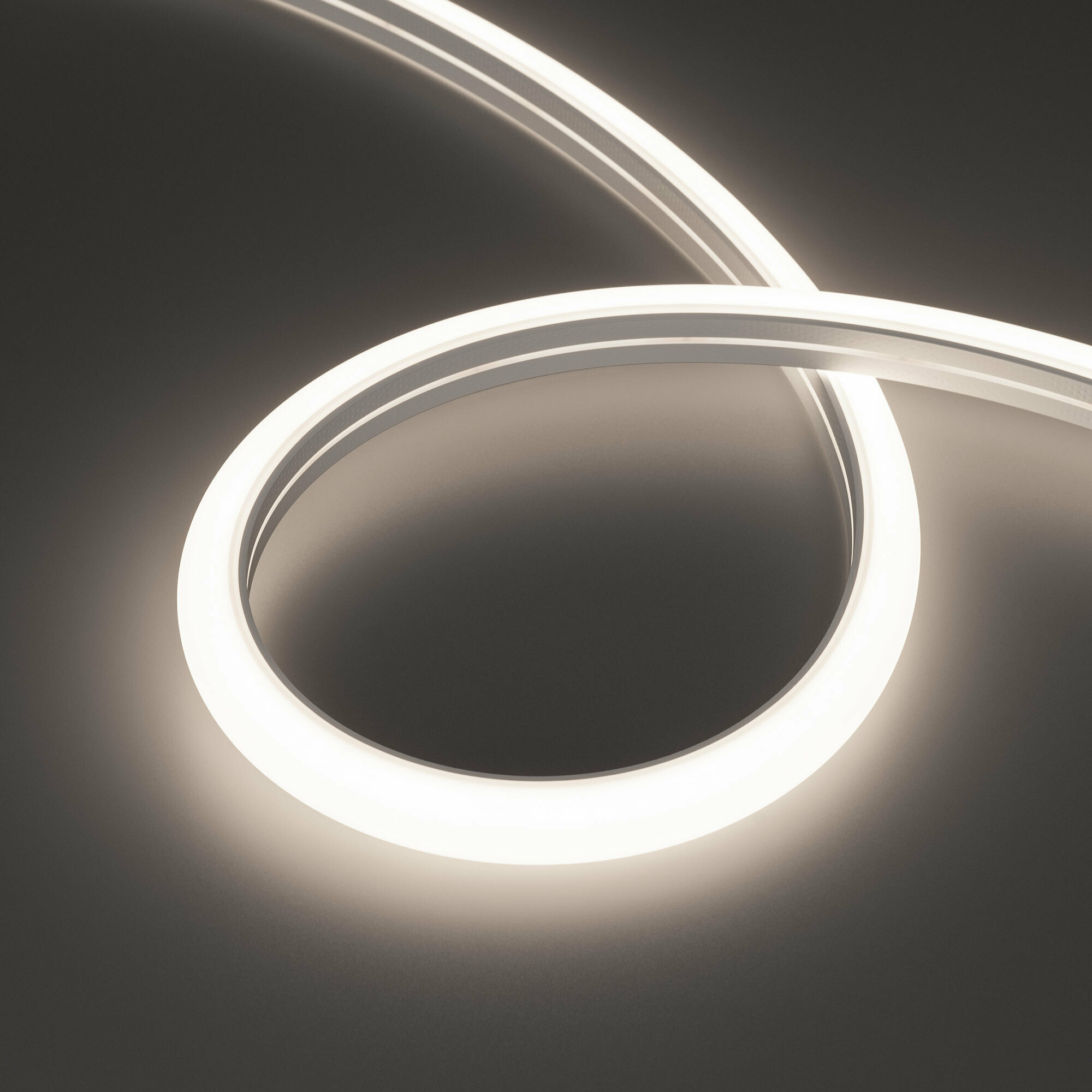 Лента герметичная MOONLIGHT-TOP-A140-16x15mm 24V Day5000 (9.6 W/m, IP65, 2835, 5m, wire x1) (Arlight, Вывод вниз, 3 года