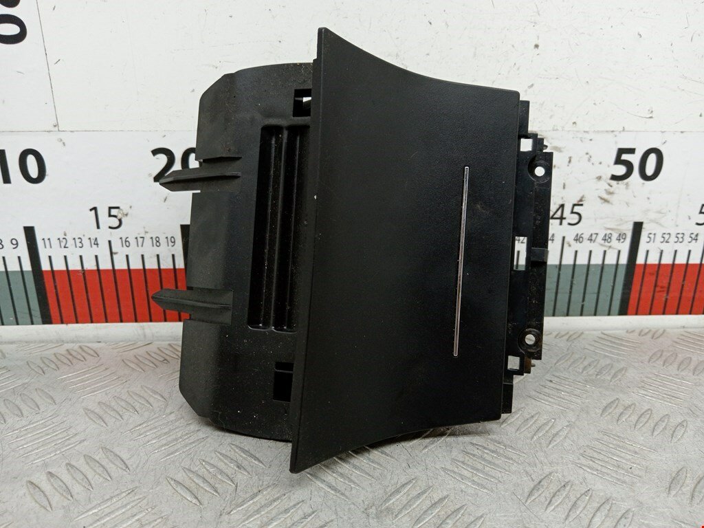 Урна автомобильная Skoda Octavia 1Z 122863077A арт. 2180057