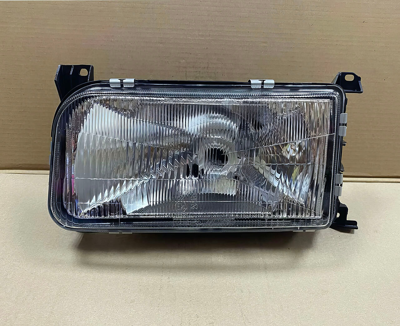 Фара левая VW Passat B3 под корректор (DEPO)