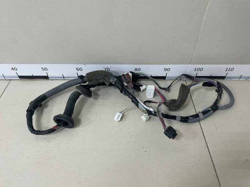 Проводка двери Nissan Tiida C11 2007-2014 кат.номер: 24125EM00A