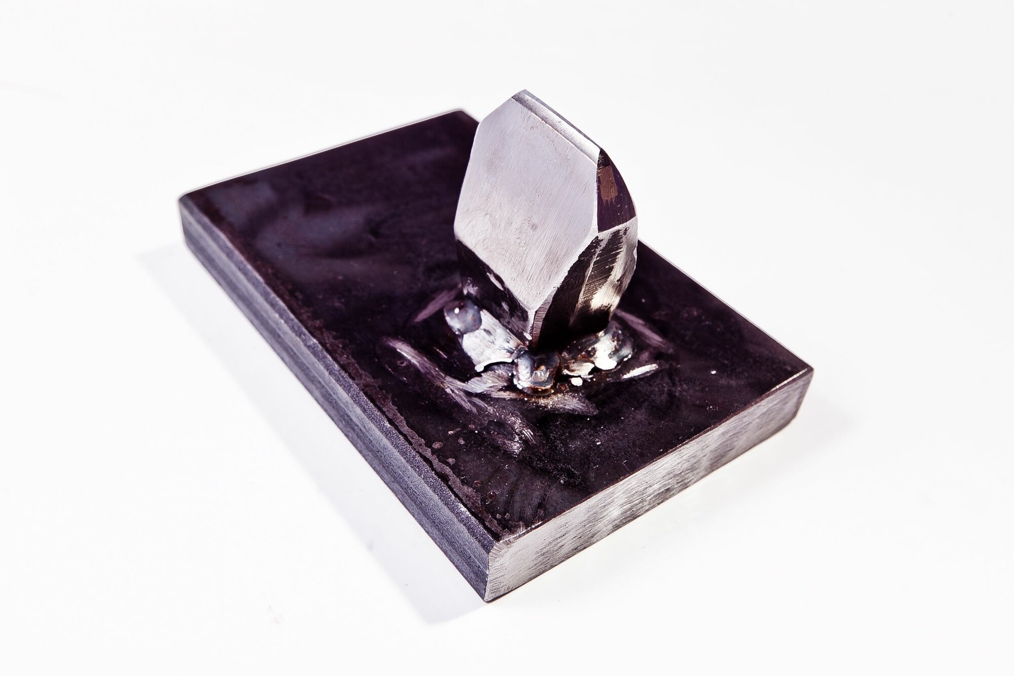 Харди с победитовым наконечником на стальной основе