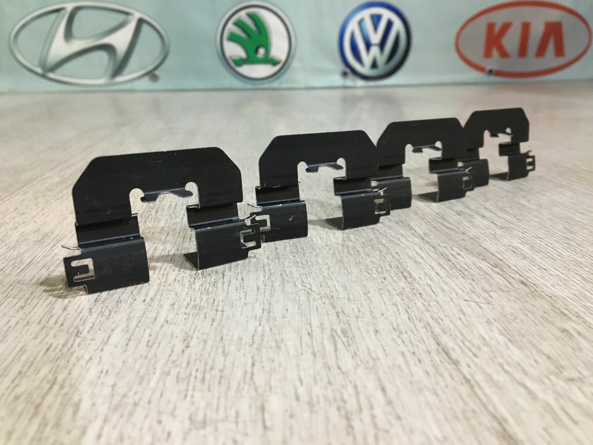 Пластины установочные колодок заднего суппорта Kia Rio 17-20 Solaris II Рио 4 Солярис 2