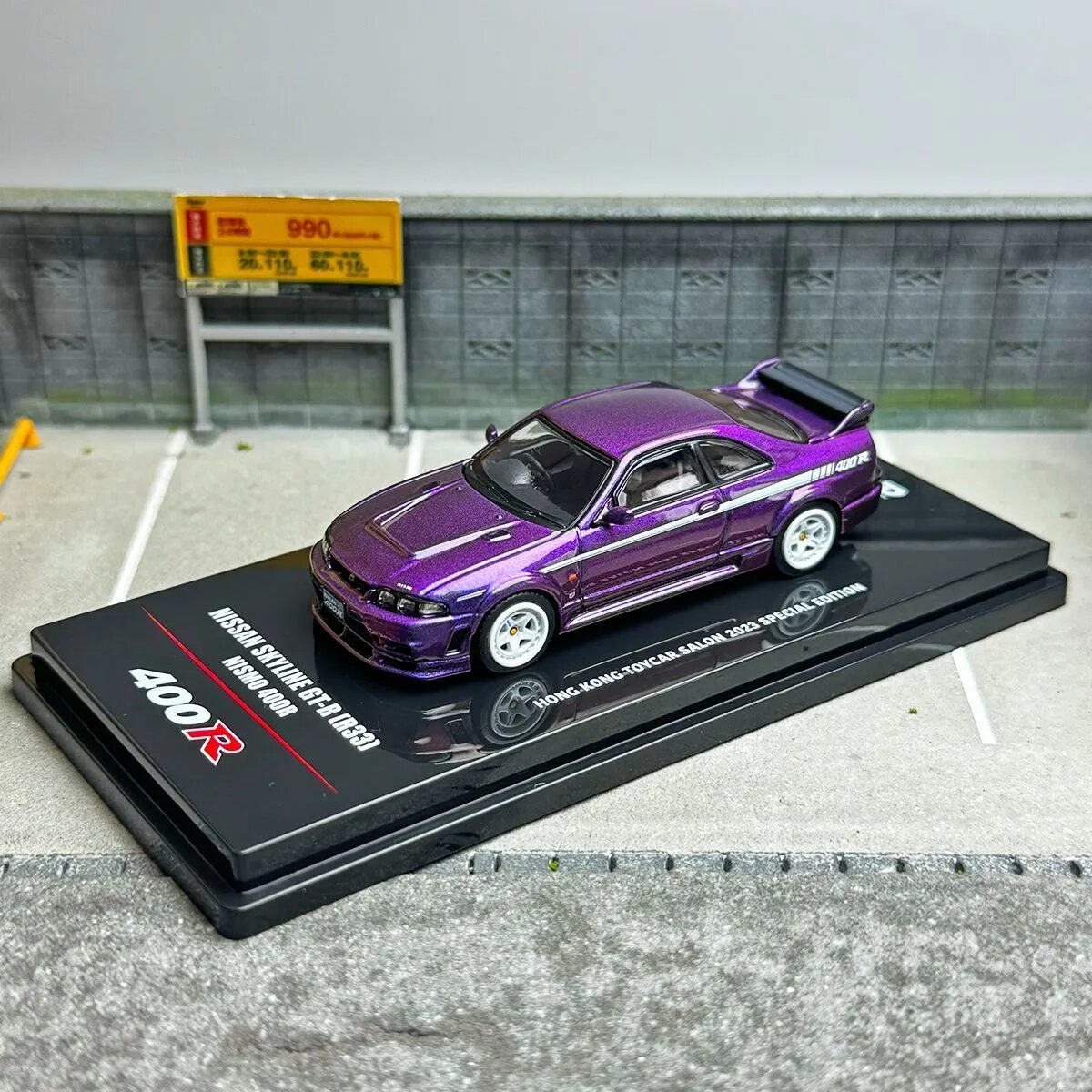 Машинка INNO 1/64 Hong Kong Toycar Salon 2023 Special Edition Nissan R33 Skyline GT-R NISMO 400R Die-cast Alloy Car Model Collection Gift