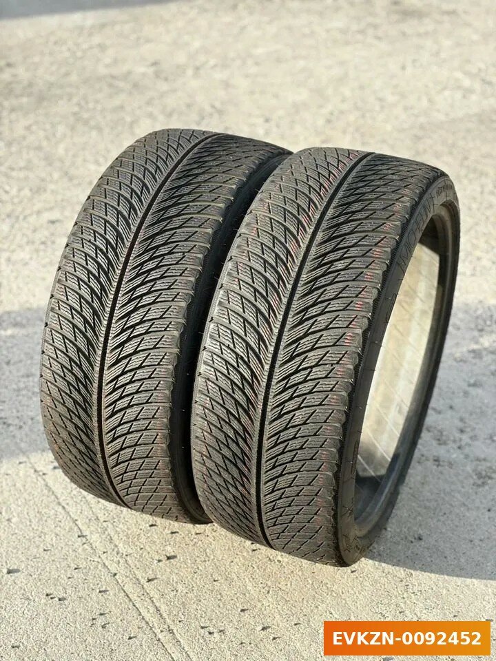 Комплект (2 шт) зимних БУ шин Michelin Pilot Alpin 5 255/35 R22 30% износ 4504242171