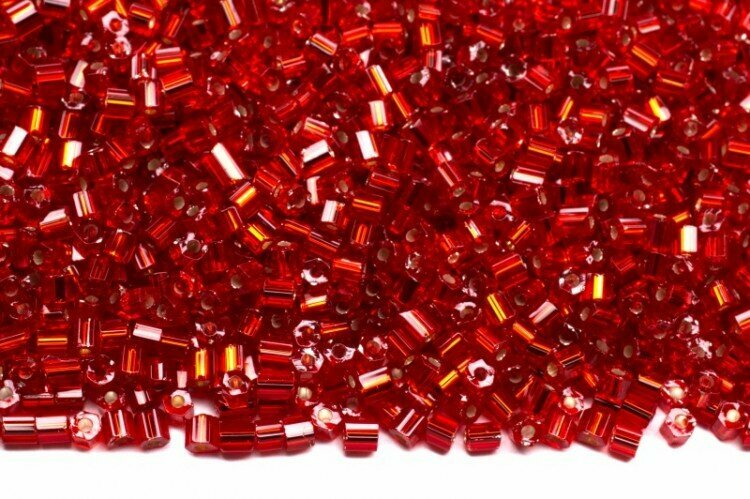 Бисер чешский PRECIOSA рубка 10/0 97050 красный, серебряная линия внутри, 50г