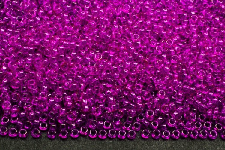 Бисер японский MIYUKI круглый 15/0 #1310 фуксия, прозрачный, 10 грамм