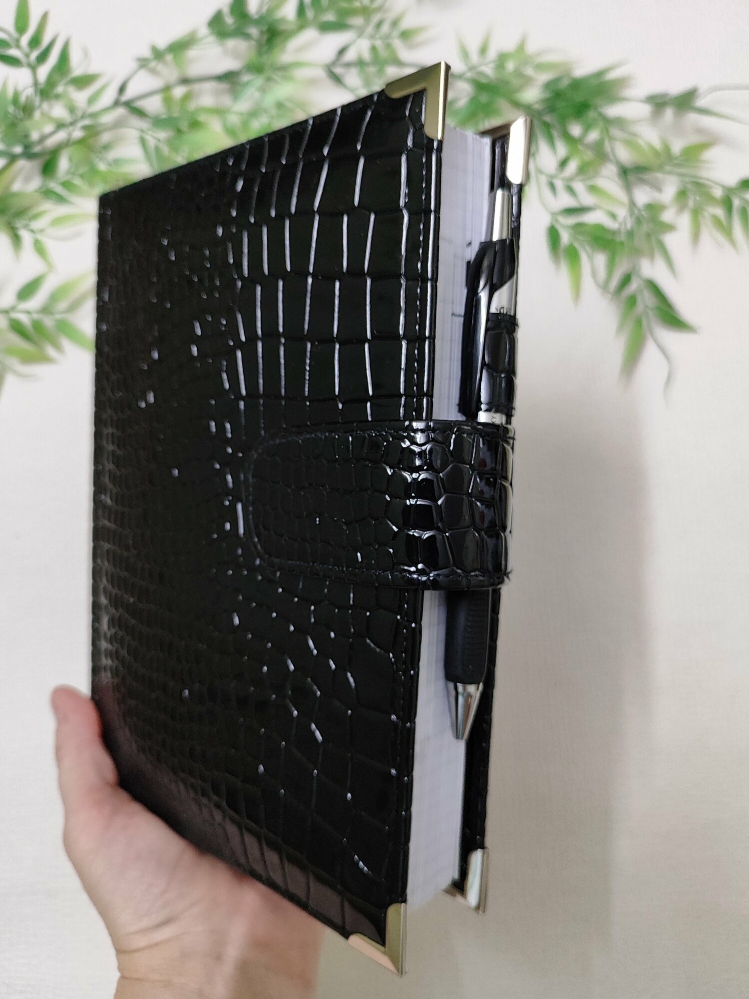 Мужской недатированный планер "Гангстер", А5, в книжном переплёте, 160 л, обложка из искусственной кожи