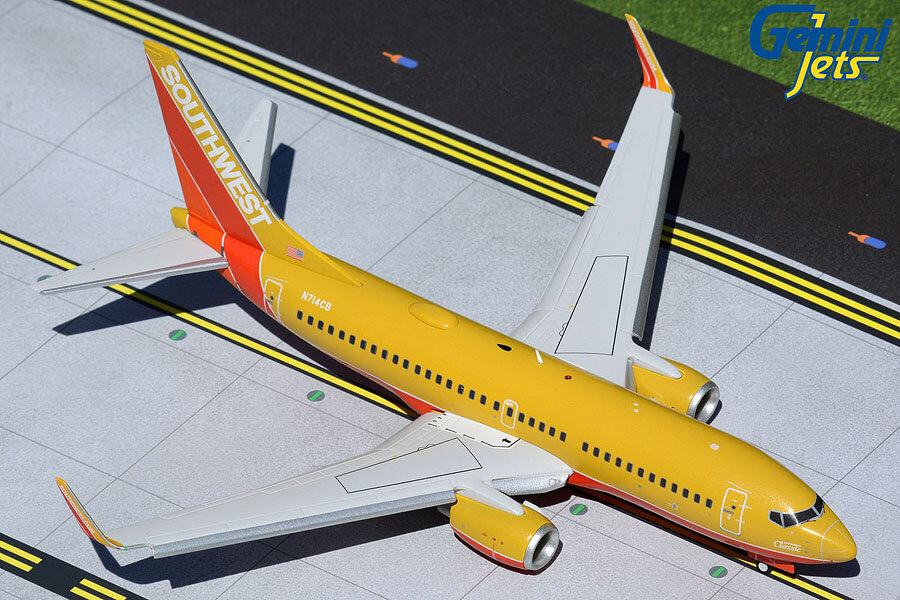 Gemini Jets Модель самолета Boeing 737-700 (выпущенная механизация) Southwest Airlines