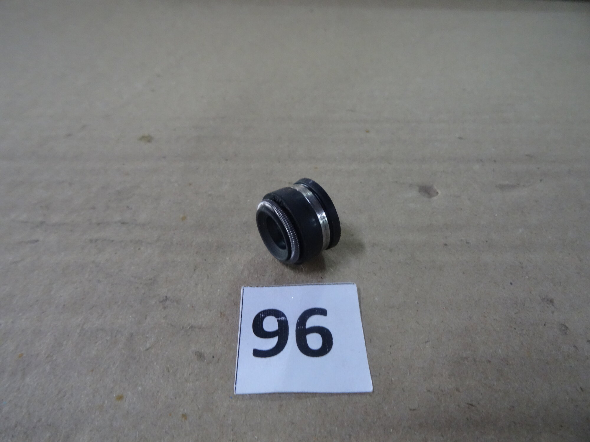 Сальник клапана КамАЗ в сборе (фтор)