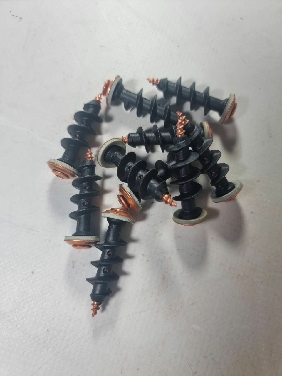 Винт медь с резиновой шайбой и пластмассовой насадкой резьба М14*30 (20шт-1уп) Torx Wurth, Германия