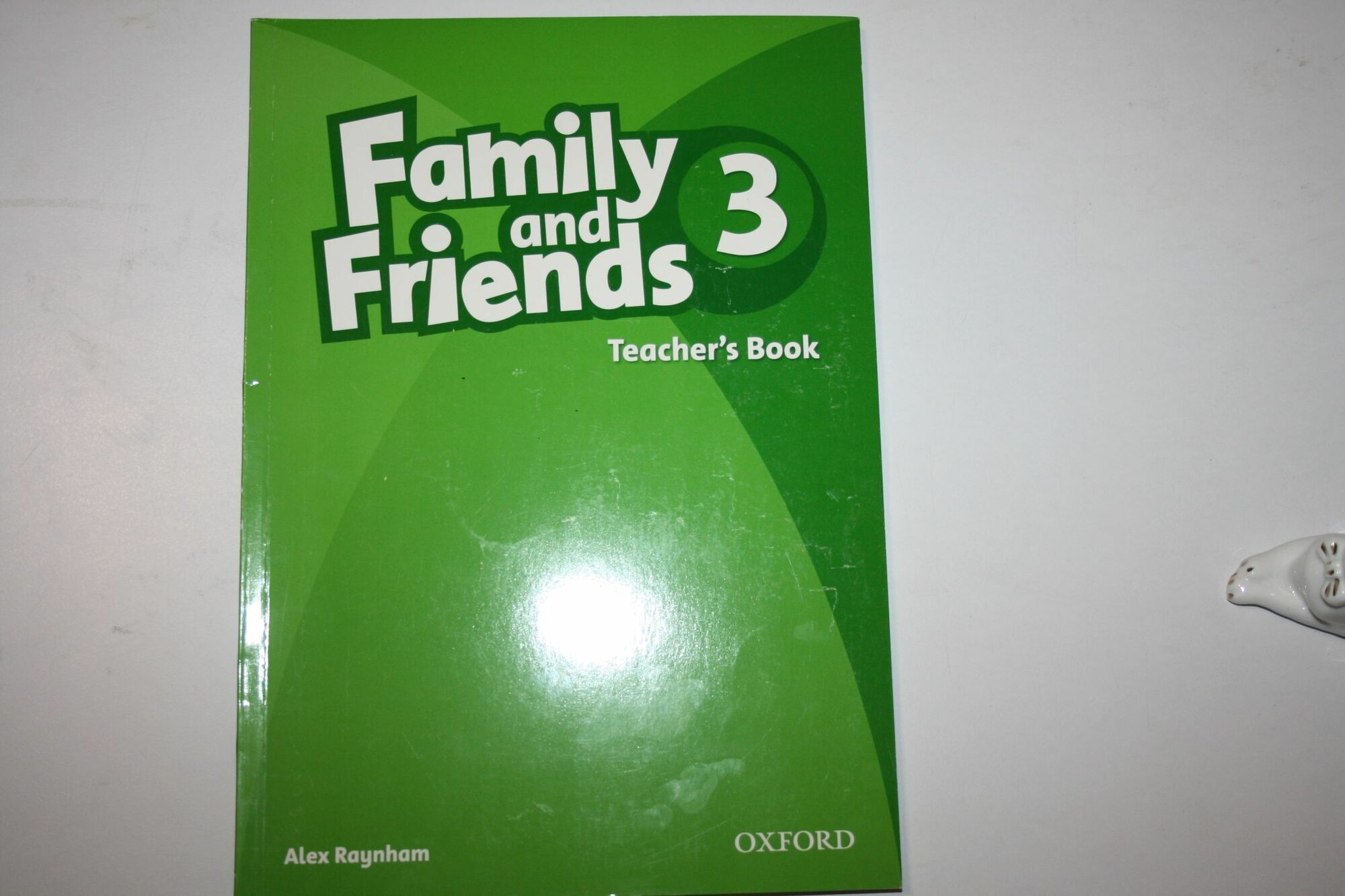 Family and Friends: 3: Teachers Book (Семья и друзья. Книга 3. Книга для учителя)