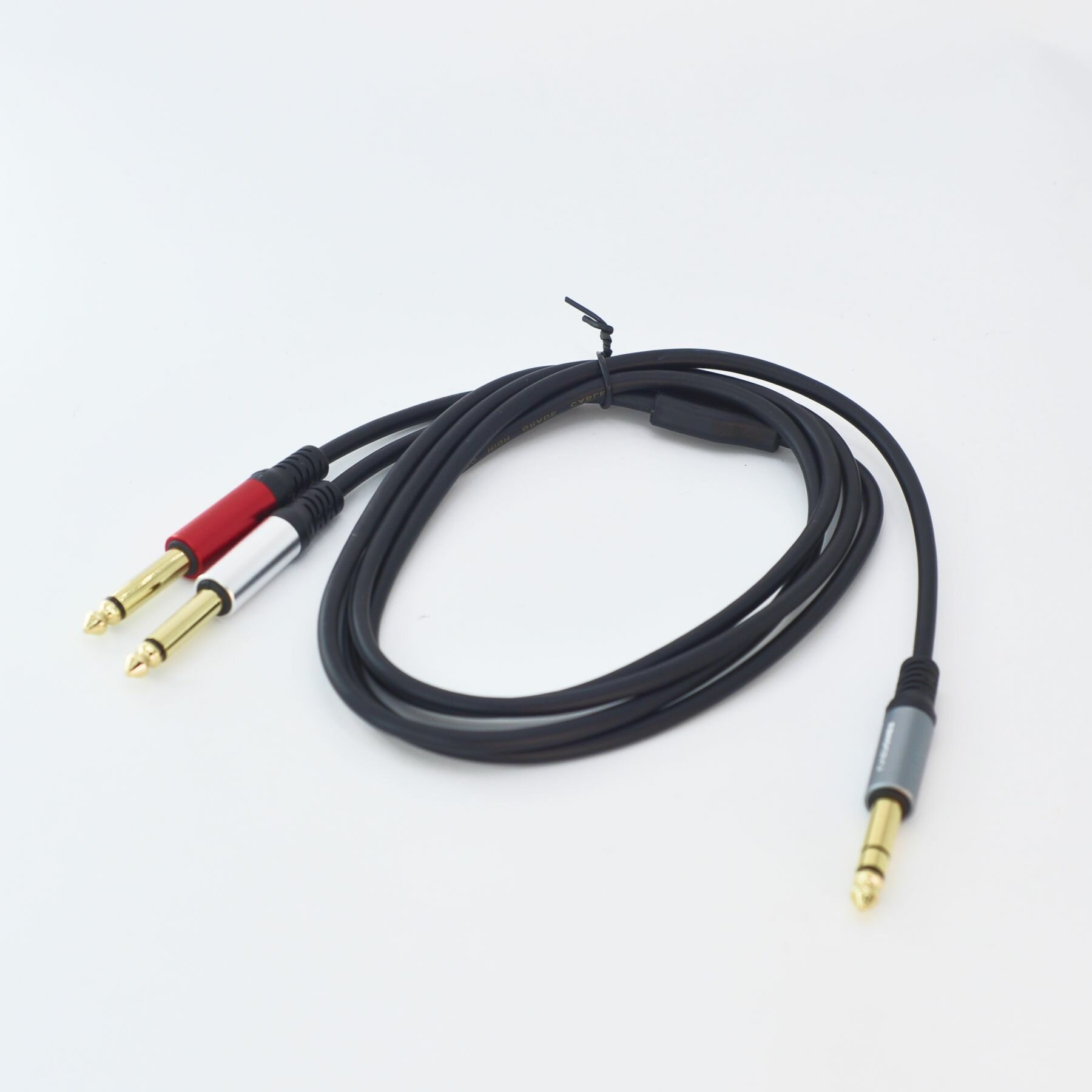 Кабель гитарный стерео Jack 6,3 мм штекер - моно 2 Jack 6,3 мм штекер длина 1,8 метра