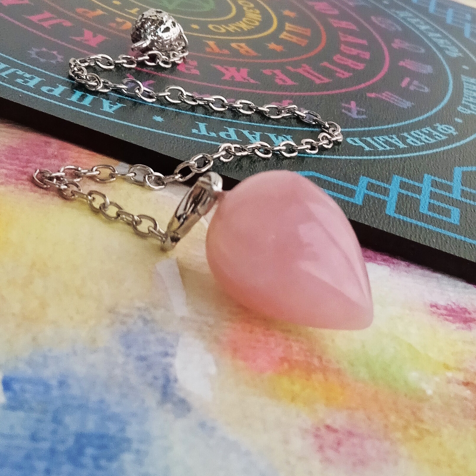 Маятник подвеска Капля Розовый Кварц на цепочке, биолокация, гадание, диагностика организма, поиск клада, ответы на вопросы