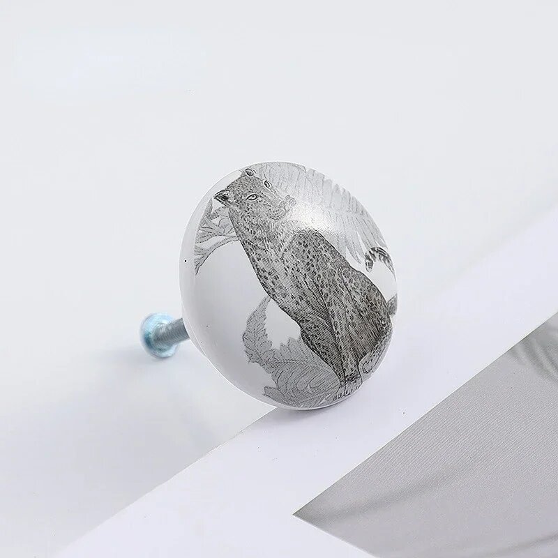 Керамическая ручка для шкафа белая