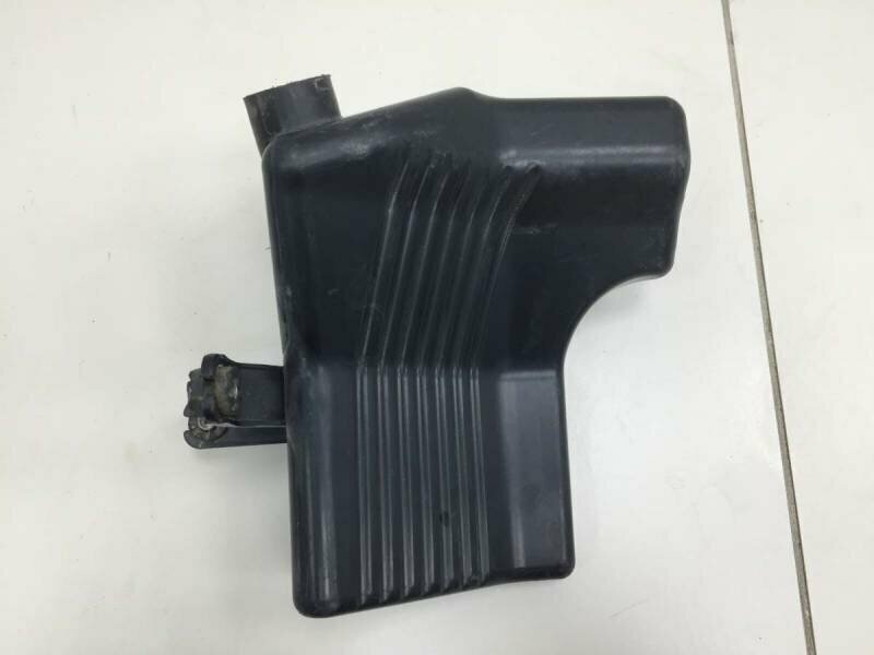 Резонатор воздушного фильтра Suzuki Grand Vitara 2005-2015 кат.номер: 1376165J00