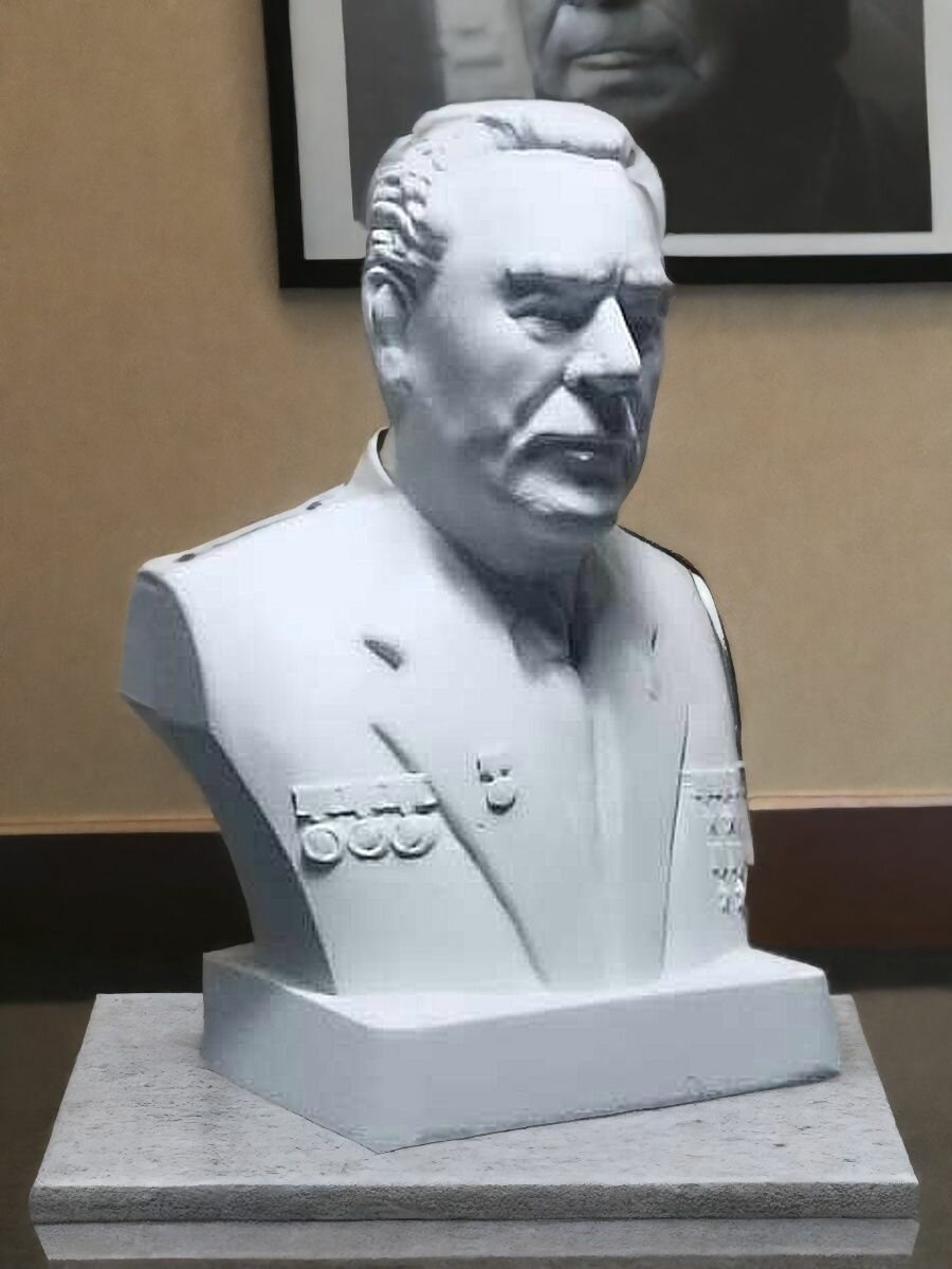 Бюст Брежнева BB145 с наградами белый высота 70мм. из камня