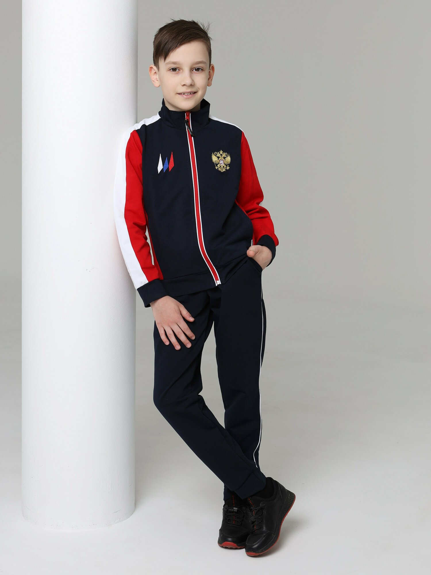 Костюм спортивный