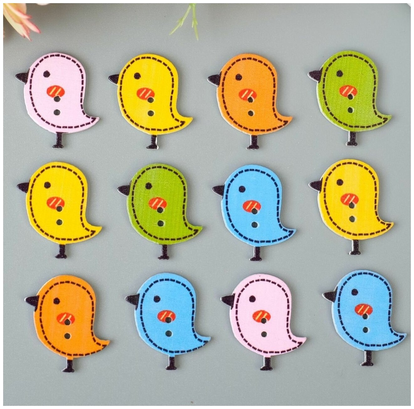 Пуговки птички разноцветные деревянные - пуговицы для творчества декоративные для рукоделия, 24 мм набор 12 штук
