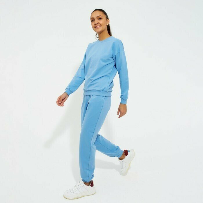 Костюм спортивный