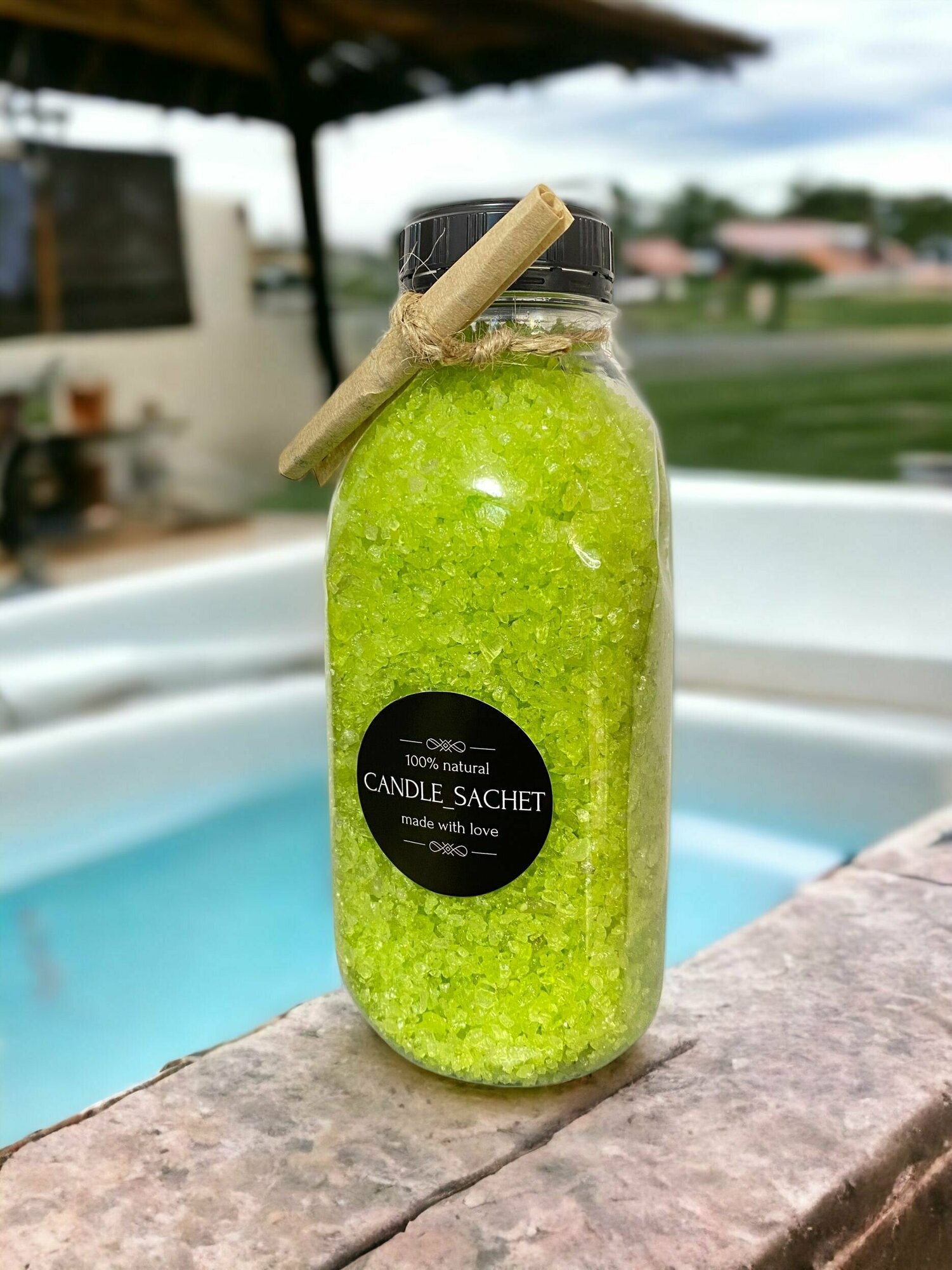 Мерцающая морская соль для ванны с шиммером и миндальным маслом, цвет зеленый, аромат еловых ветвей