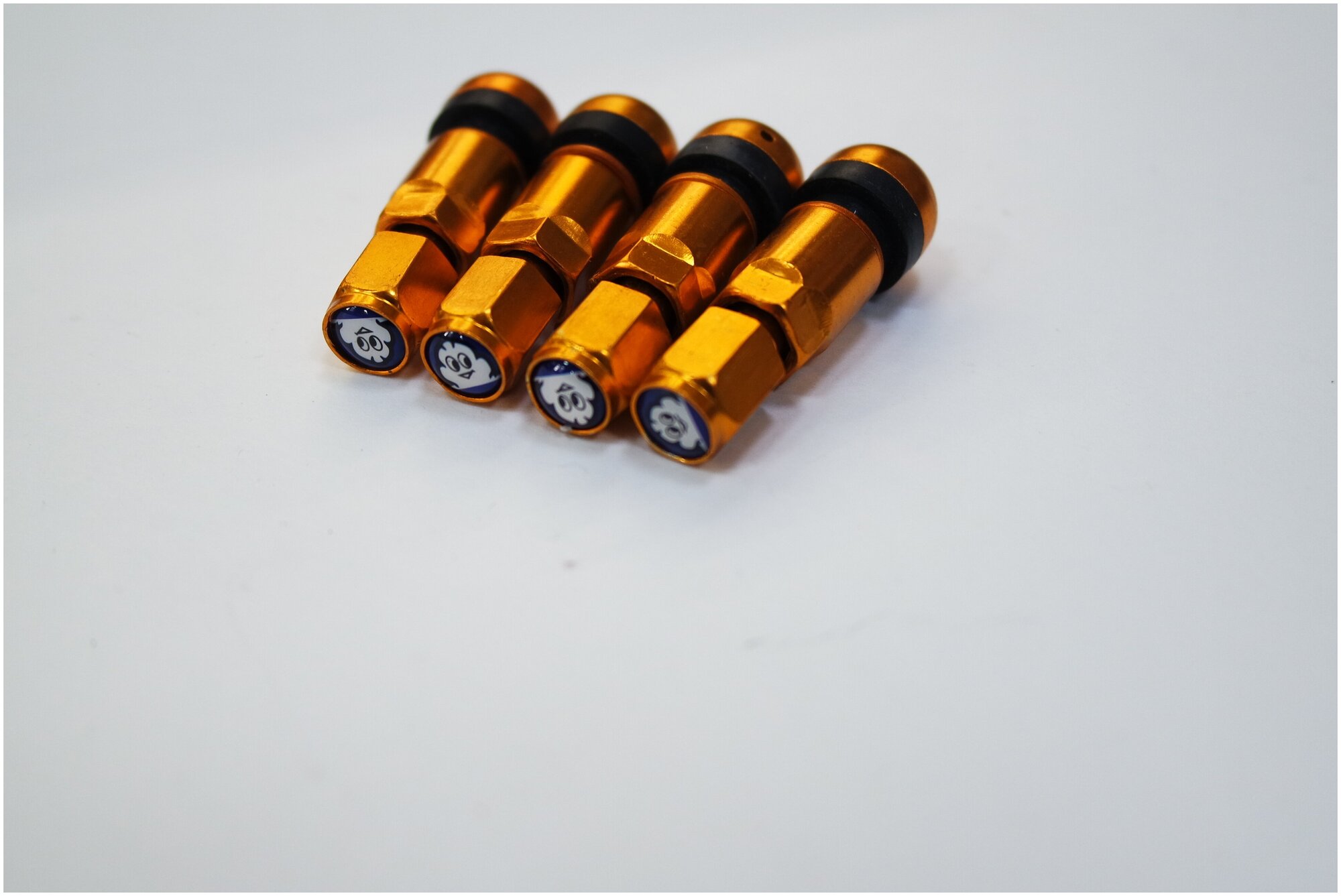 Колесные ниппеля алюминиевые.