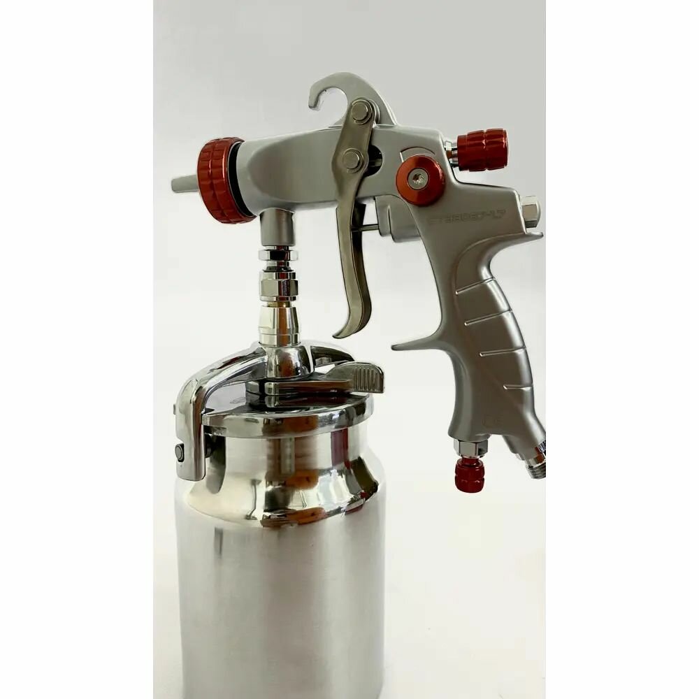 Краскопульт пневматический Crown CT38087-1.7, 400 л/мин, 1 л