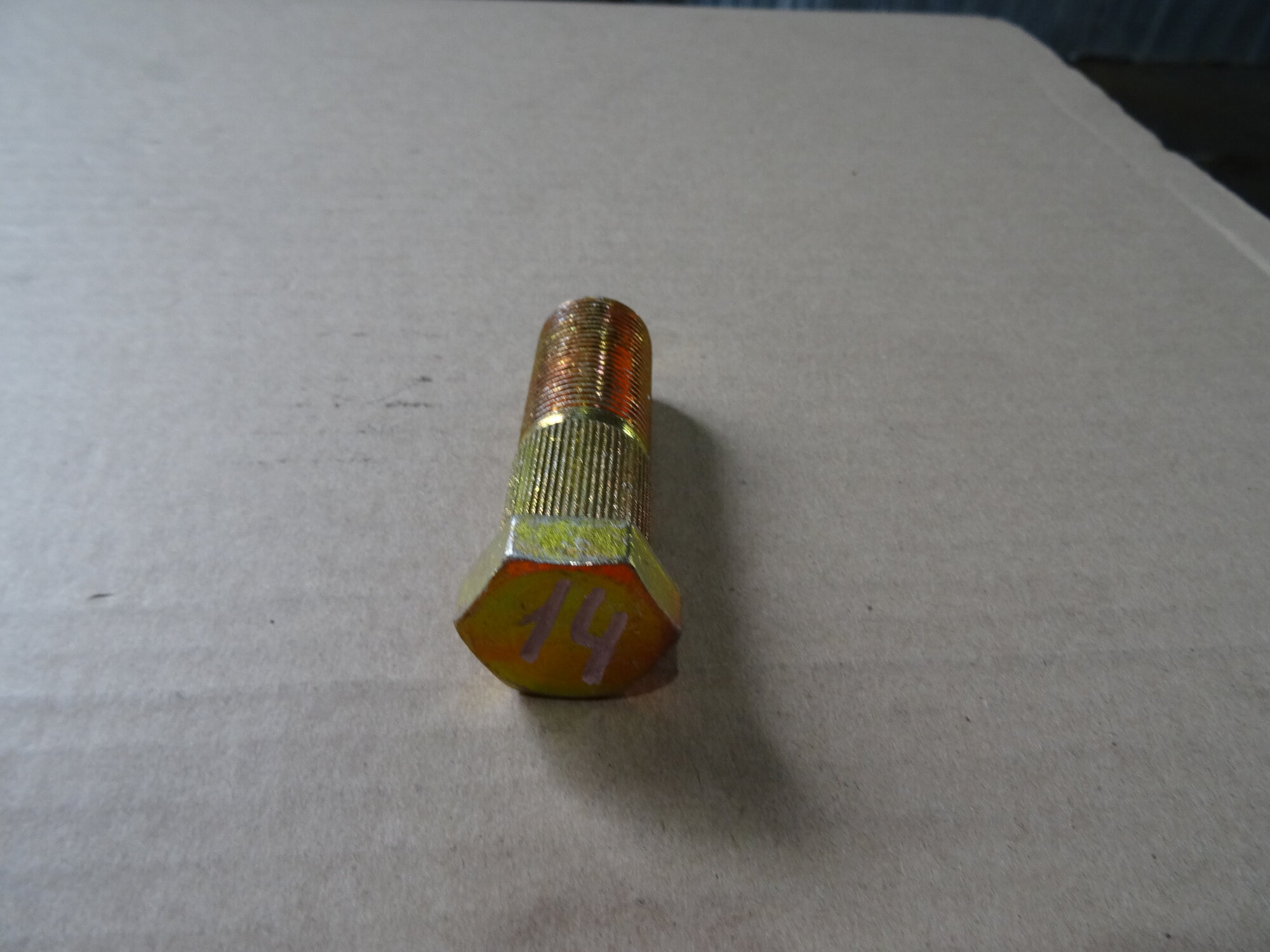 Болт ступицы задней МТЗ, ЮМЗ