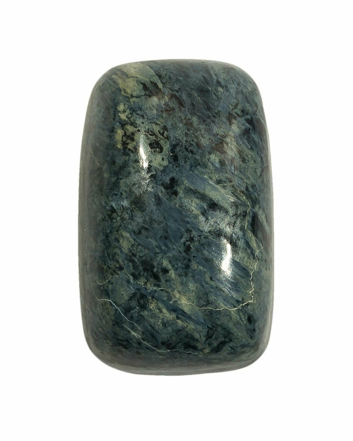 Кабошон из родусита размером 22х14х8 мм.