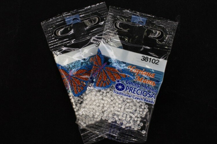 Бисер чешский PRECIOSA круглый 10/0 38102 прозрачный, белая линия внутри, 5 грамм