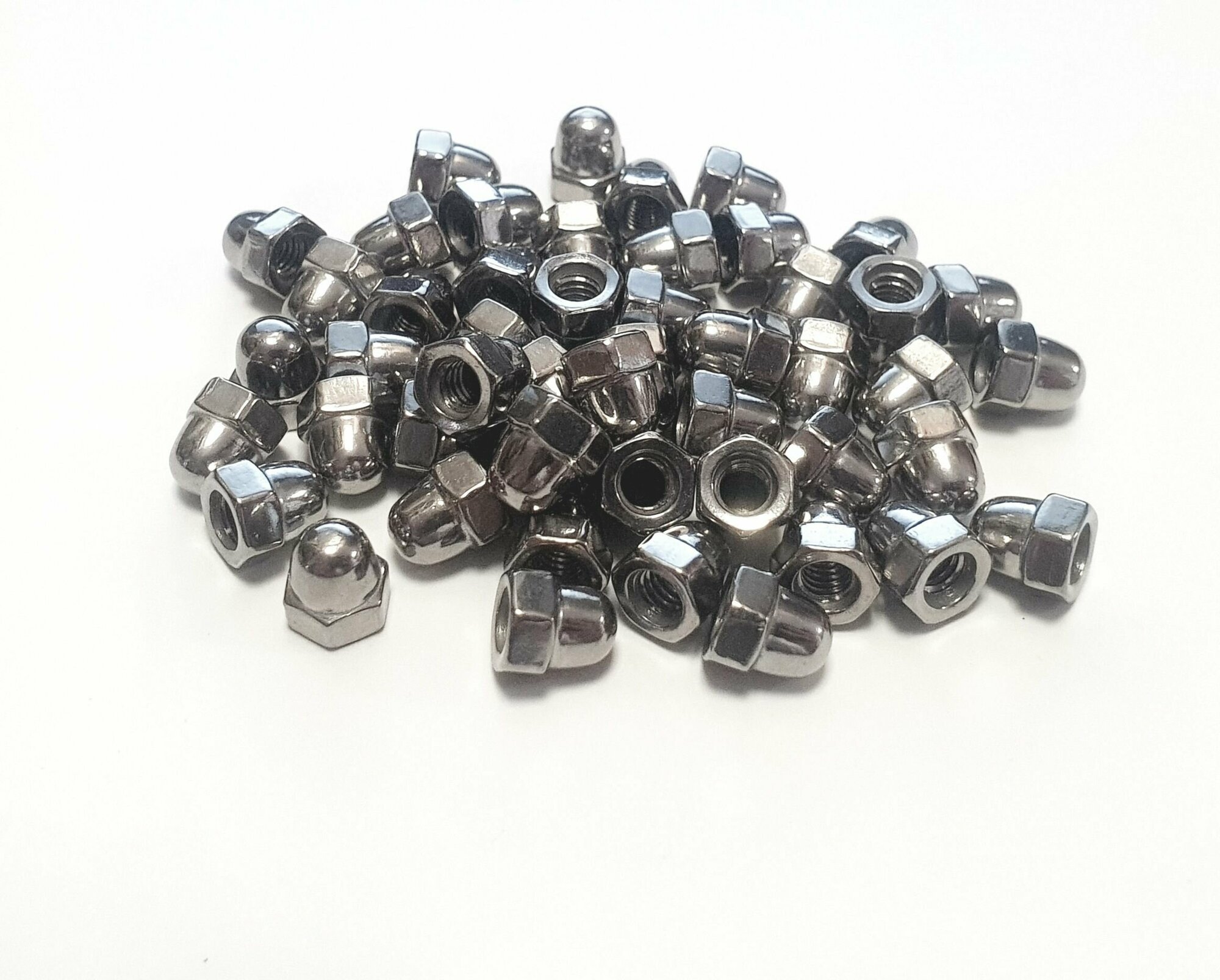 Гайка колпачковая М4 А2 , DIN 1587 нержавеющая сталь , 50 шт