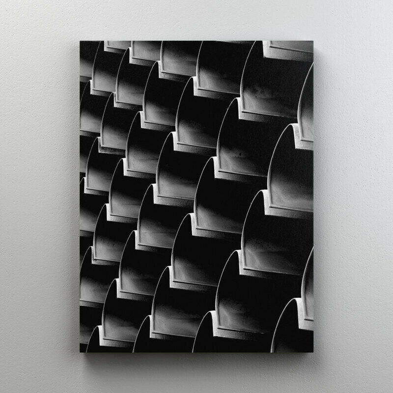 Интерьерная картина на холсте "Ажурные черно-белые металлические конструкции - абстракция" размер 22x30 см