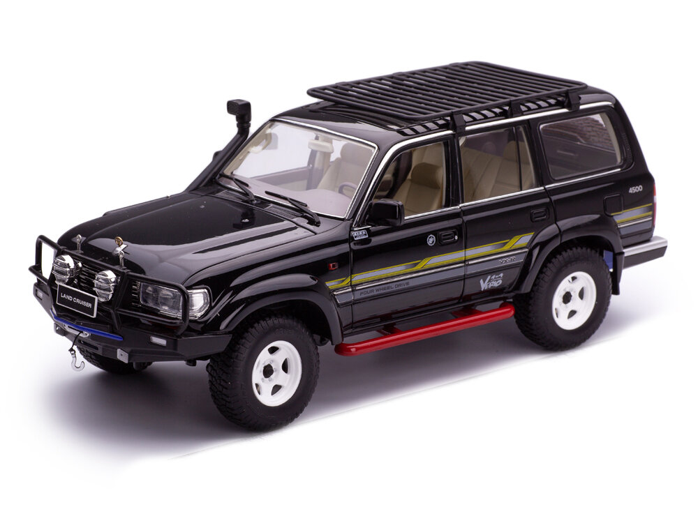Модель коллекционная KENGFAI Toyota land cruiser 80 (J8) / тойота лэнд круизер черный (с аксессуарами и багажником)