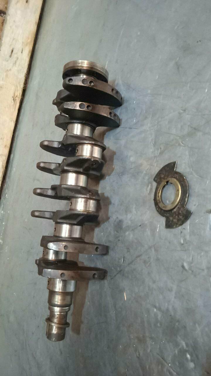 Коленвал Mitsubishi Carisma рест. 2001