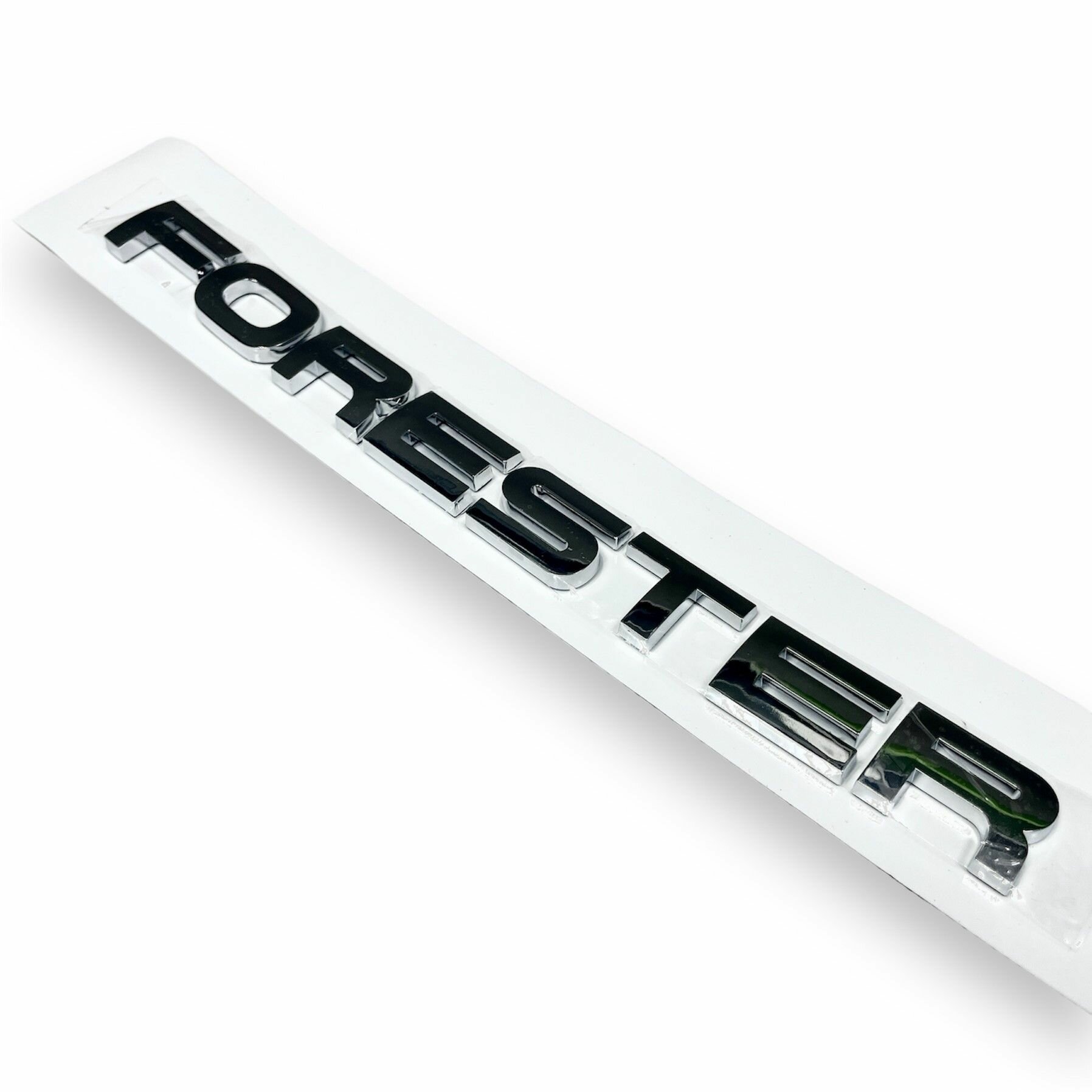 Шильдик на багажник для Субару "FORESTER" хром (длина 25см). Субару Форестер