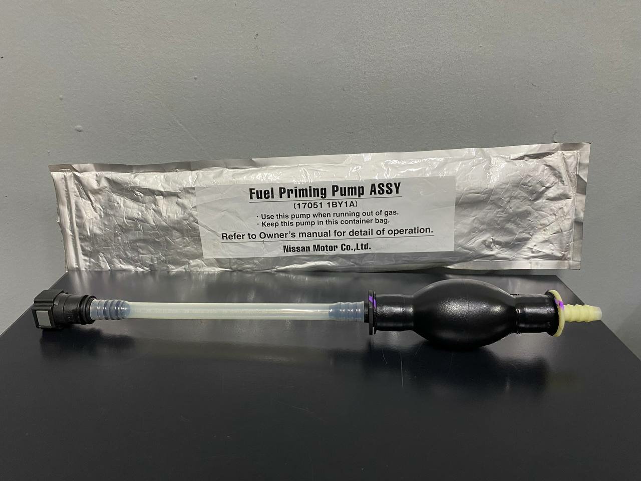 Насос топливный ручной подкачки 170511BY1A NISSAN 100% оригинал