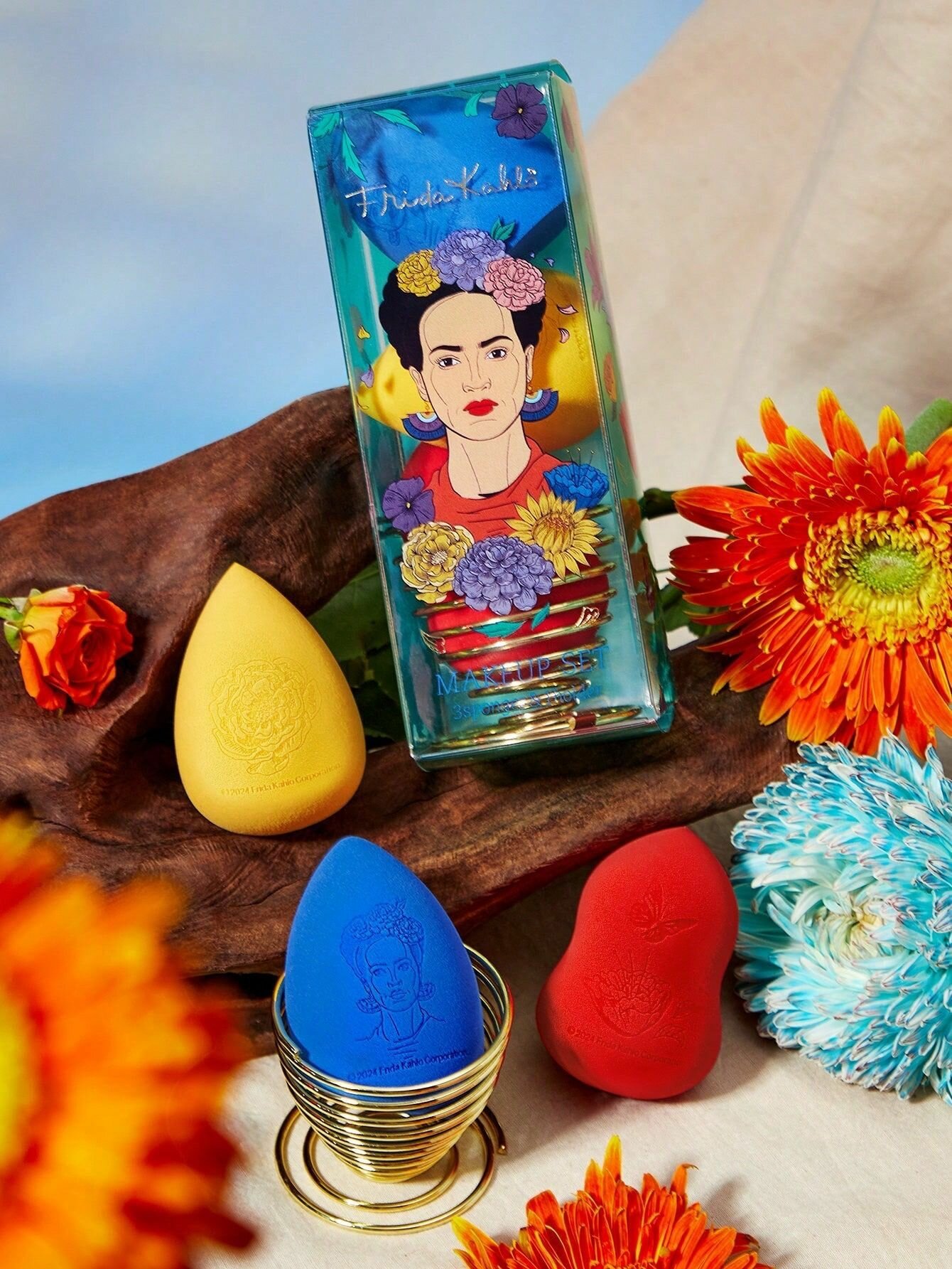 Фрида Кало Набор из 3 спонжей для макияжа с металлической подставк