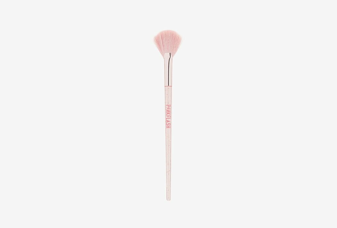 Веерная кисть для лица PINK FLASH Scalloped Highlight Fan Brush 7 г
